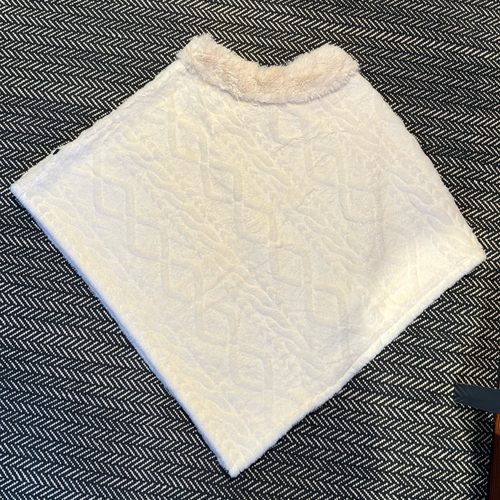 White Fuzzy Poncho - Gem